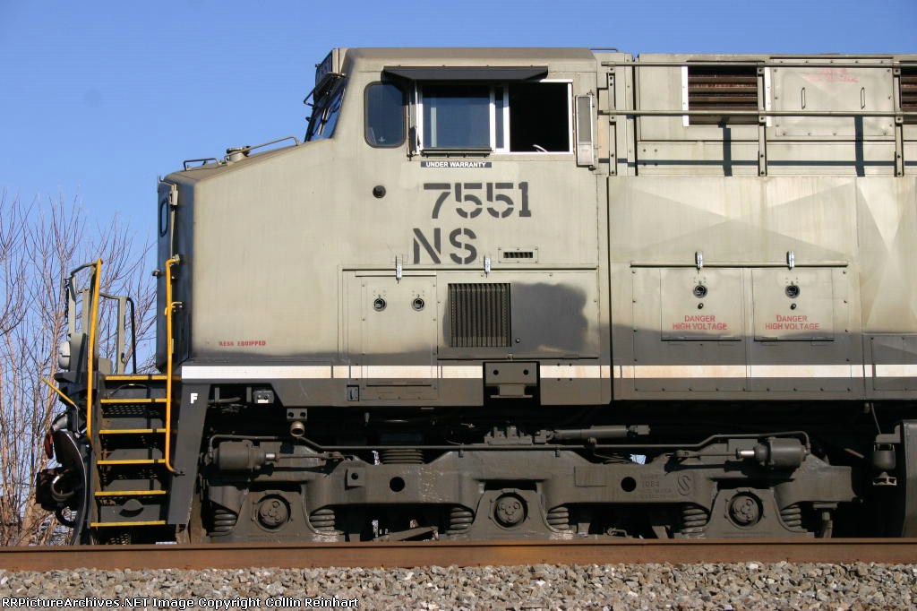 NS 7551